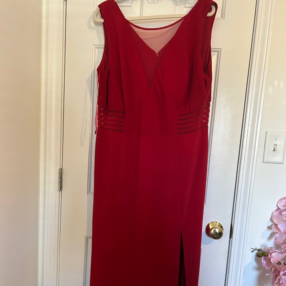 Red Morgan & Co. Sleeveless Formal Size 18w - Gem